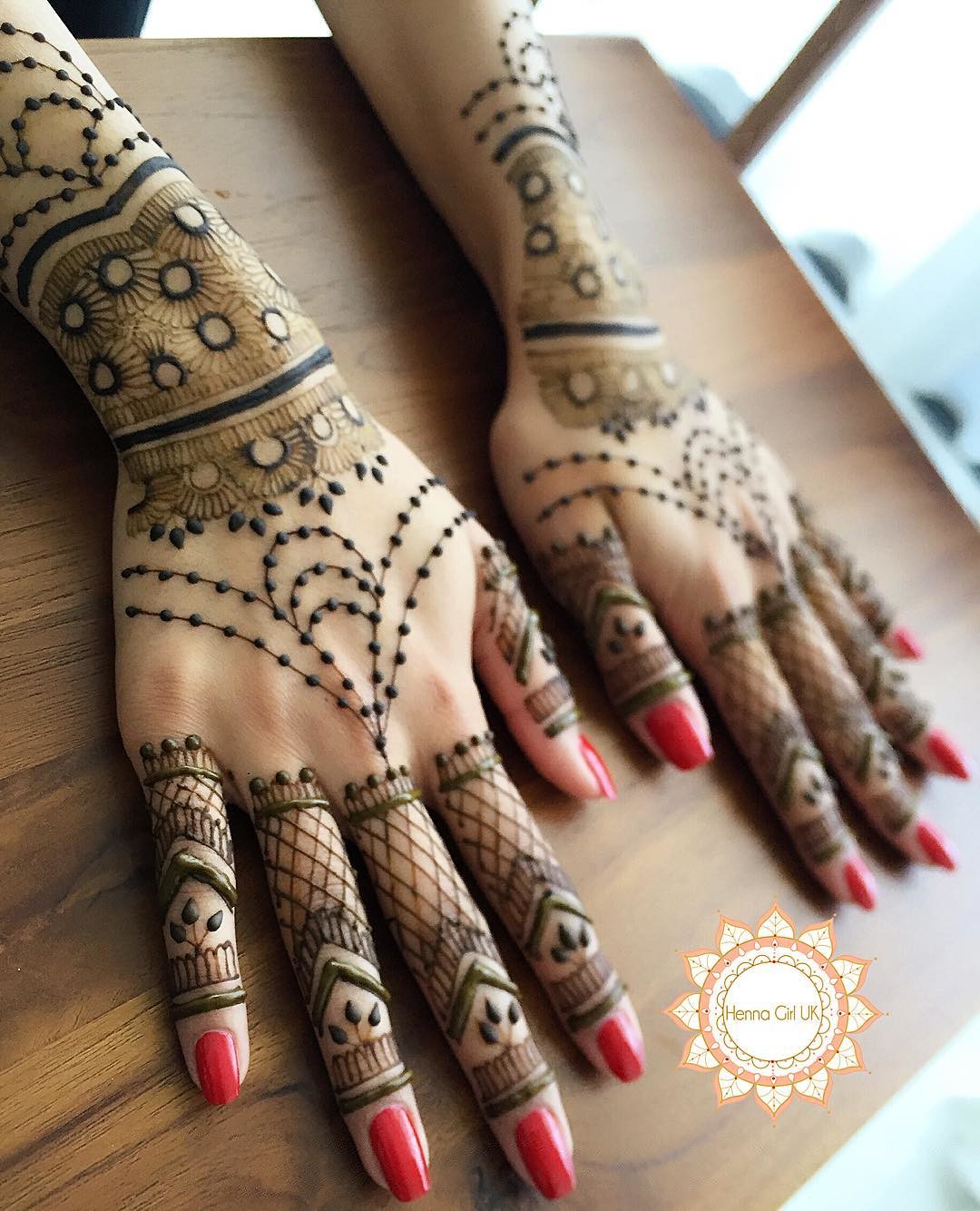 Bridal Mehndi On Hands | Photo 88804