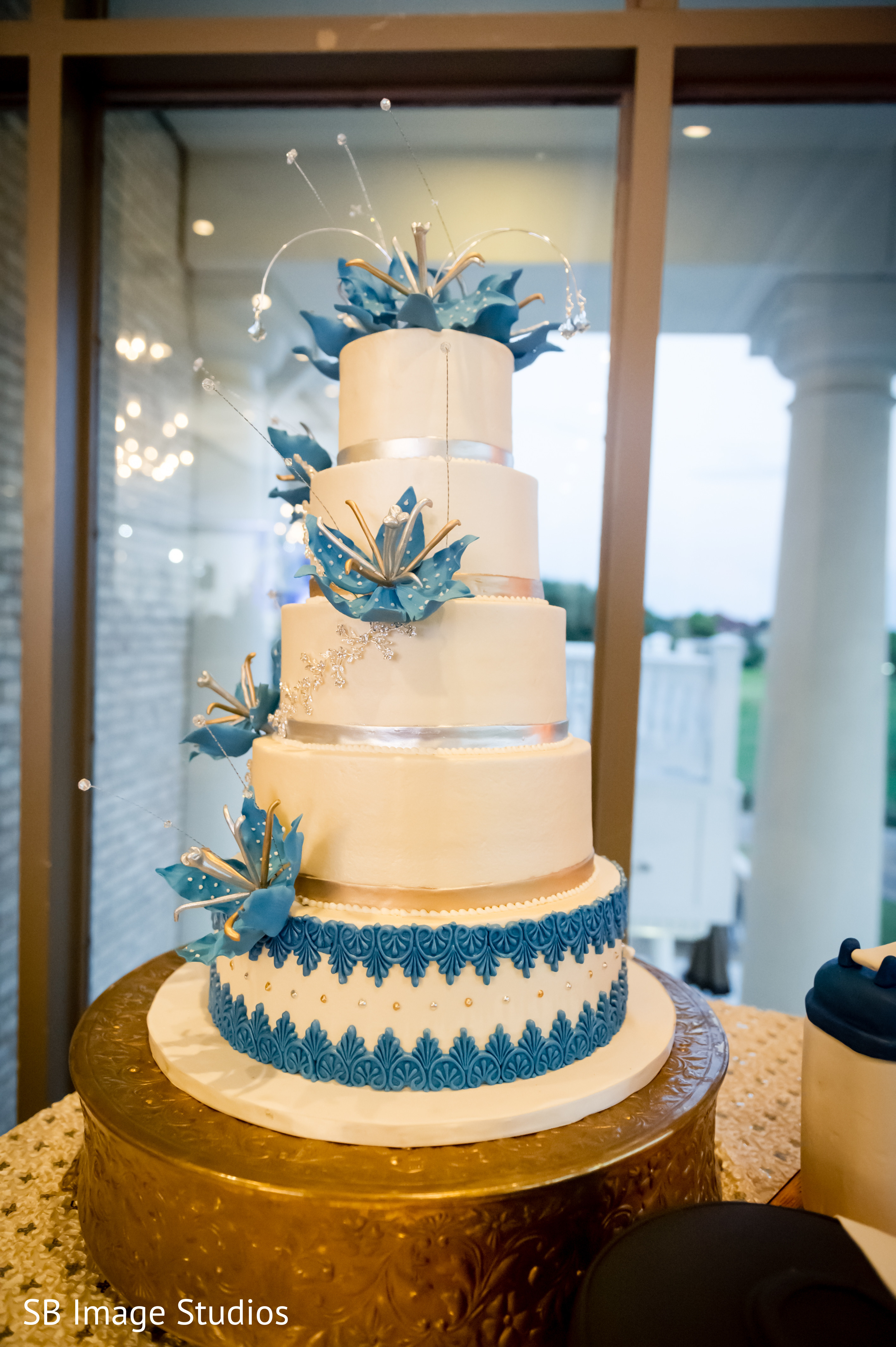Fabulous indian wedding cake. | Photo 96317